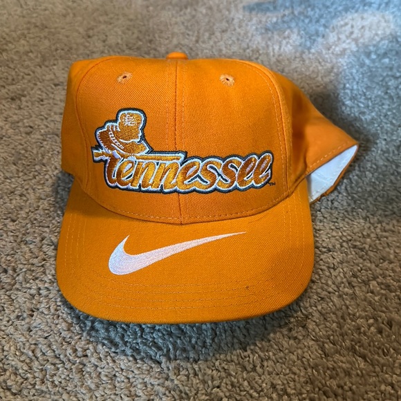 Nike | Accessories | Rare Vintage 99s Nike University Of Tennessee Hat ...